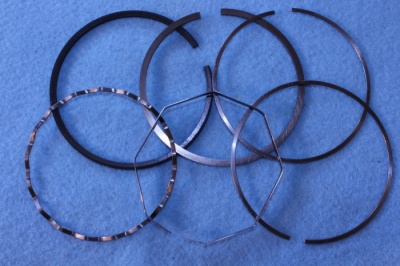Laverda Piston Ring Set 75.5mm 55281076 - G40 - motalia.co.uk
